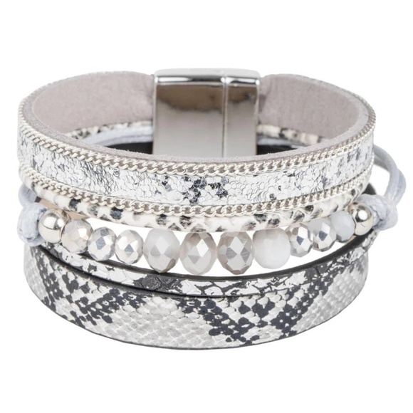 SAACHI | Jewelry | Saachi Limited Edition Boa Beaded Bracelet | Poshmark